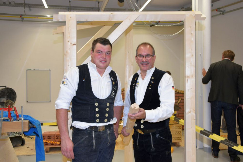 Holzbau Deutschland: Hofacker absolvierte Abschlusstraining vor der ...